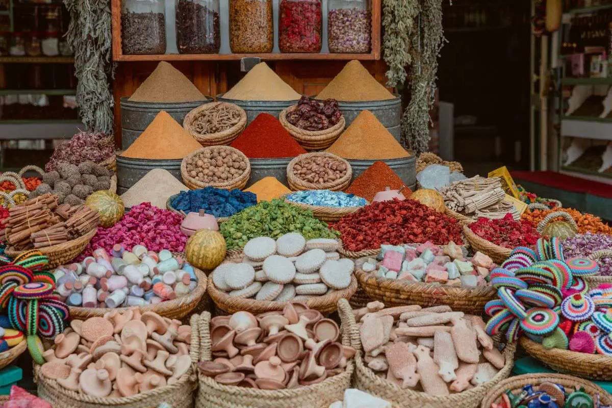 Marrakech Souks for First-Timers: Markets, Haggling & Safety Tips